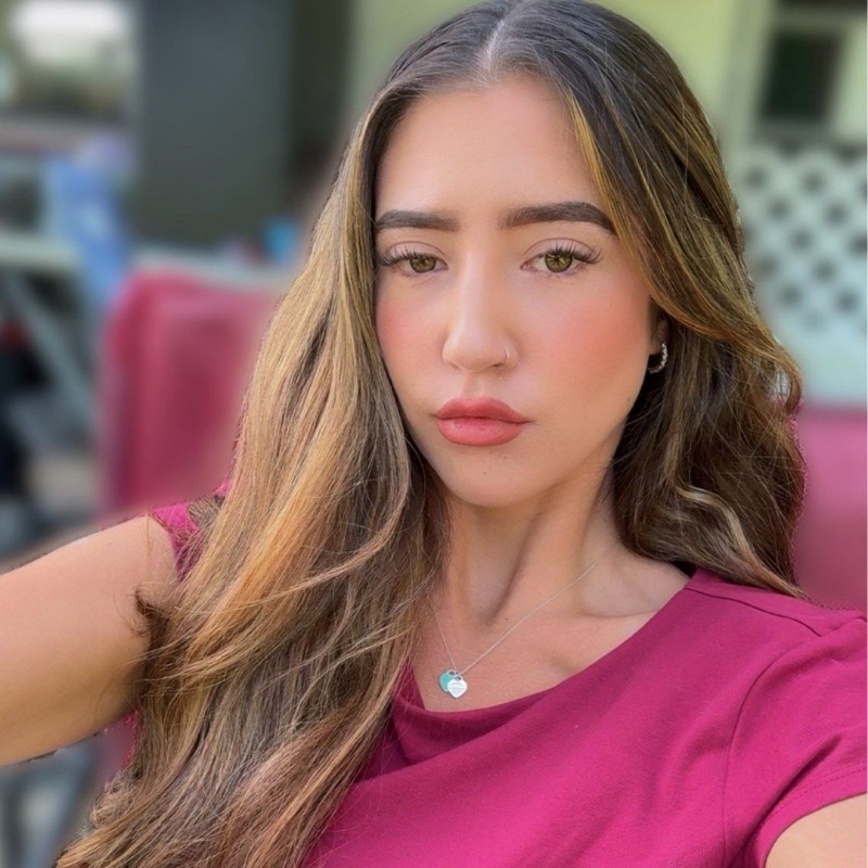 Sabrina (@sabrina-pearson) | Snapchat Stories, Spotlight & Lenses