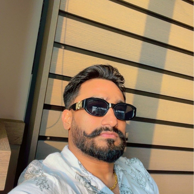 Varinder Saggi (@saggisaab) | Snapchat Stories, Spotlight & Lenses