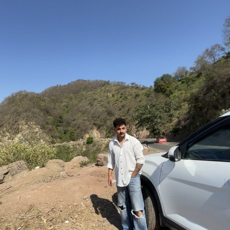 Saksham Bhardwaj 💸 (@saksham_1903) | Snapchat Stories, Spotlight & Lenses