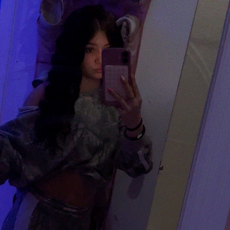 SALETA😘🫶 (@saletasnyder) | Snapchat Stories, Spotlight & Lenses