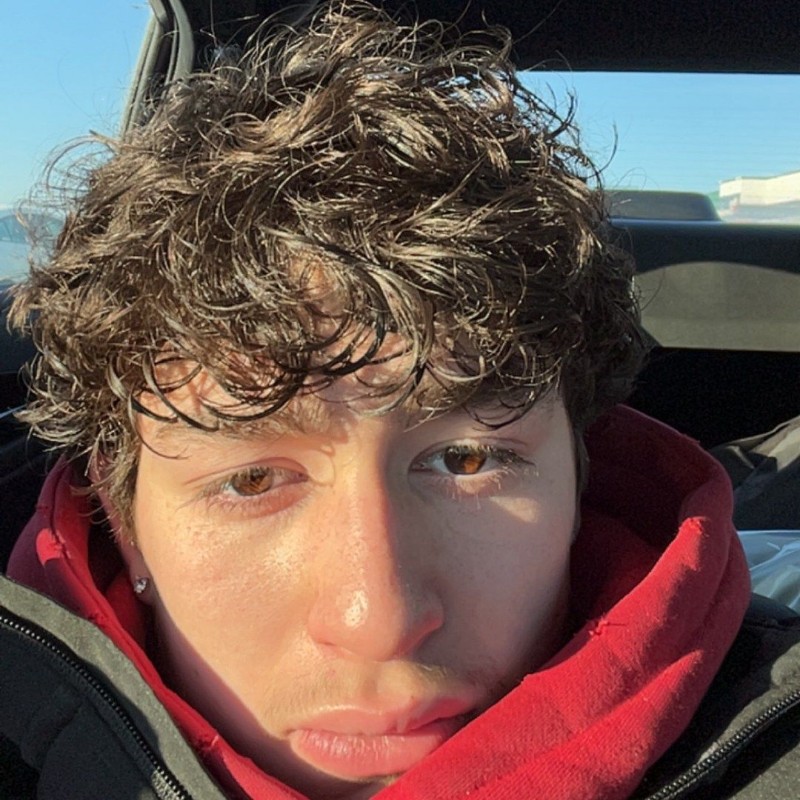 Samuel (@sam_lafou) | Snapchat Stories, Spotlight & Lenses