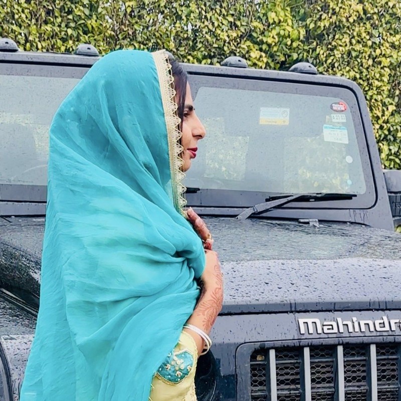 ਸਮਨਜੋਤ ਕੌਰ ਰੰਧਾਵਾ 🦅 (@sam_randhawa99) | Snapchat Stories, Spotlight ...