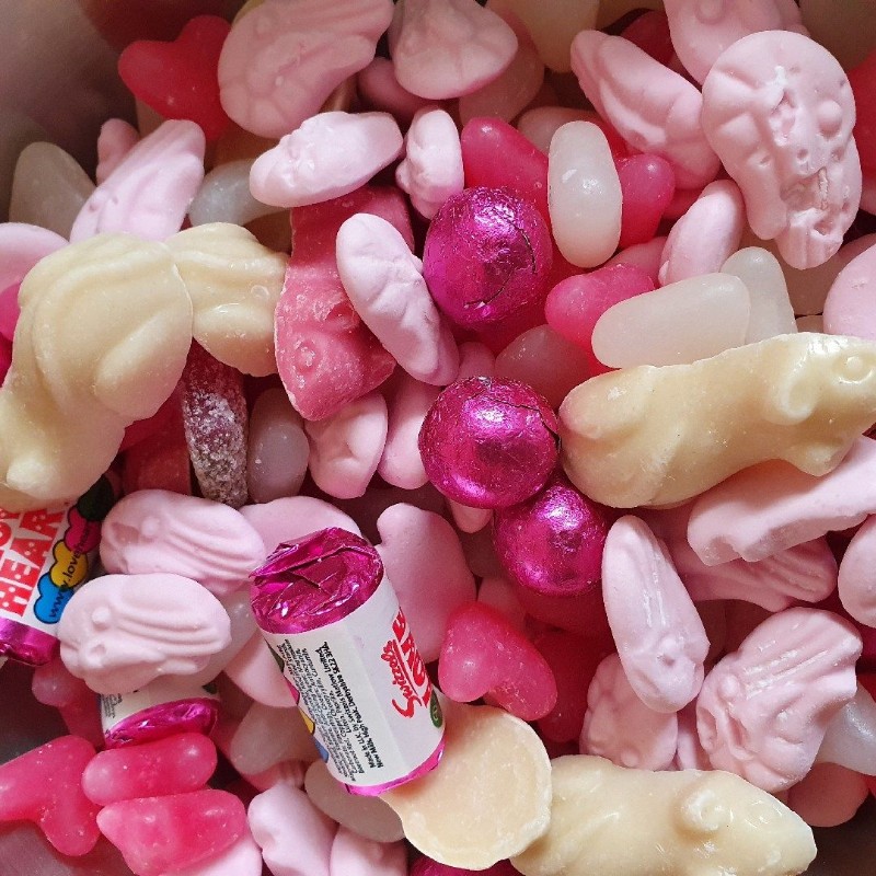 Sams Giftwares (@samanthagarfoot) | Snapchat Stories, Spotlight & Lenses