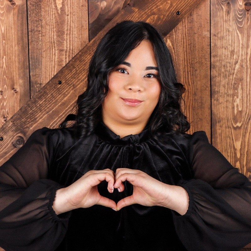 Samantha Salvador (@samsalvadoroff) | Snapchat Stories, Spotlight & Lenses