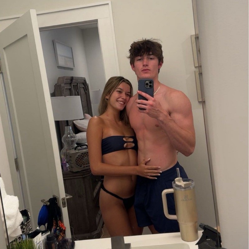 Sam (@samstanley1029) | Snapchat Stories, Spotlight & Lenses