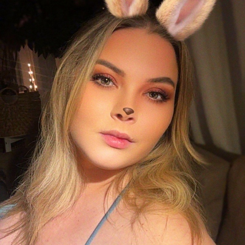 Frida Sandberg 🧿 (@sandbergfrida) | Snapchat Stories, Spotlight & Lenses