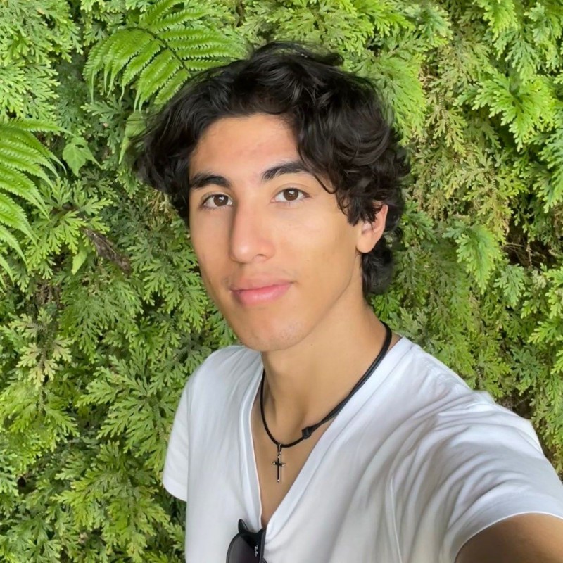 Santiago Jiménez (@santijirey) | Snapchat Stories, Spotlight & Lenses