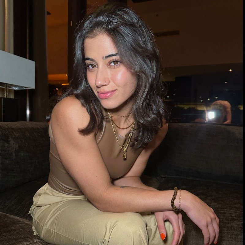 sara saffari (@sara_saffari) | Snapchat Stories, Spotlight & Lenses