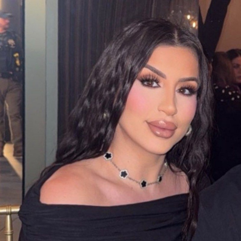 Sarah Hana (@sarahfiras) | Snapchat Stories, Spotlight & Lenses