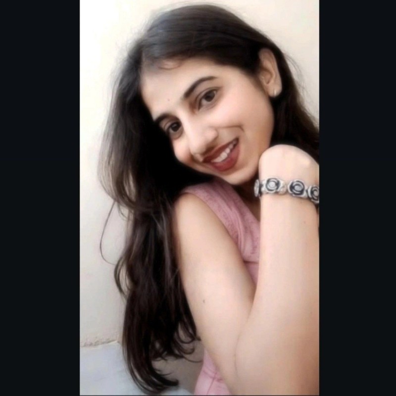 Hey_sarika (@saramalviy00) | Snapchat Stories, Spotlight & Lenses