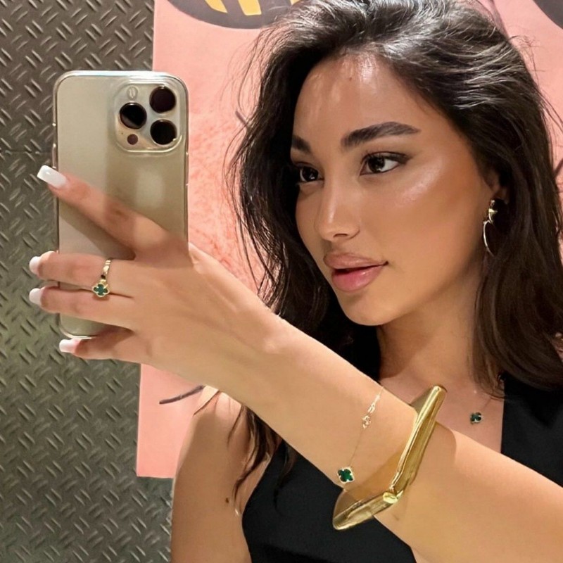 🧜🏻‍♀️Soseto (@saraosama199) | Snapchat Stories, Spotlight & Lenses