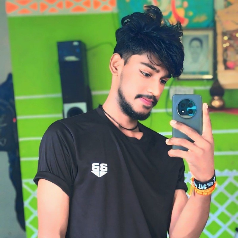 Saurav Rajbanshi (@sauravrajba2025) | Snapchat Stories, Spotlight & Lenses