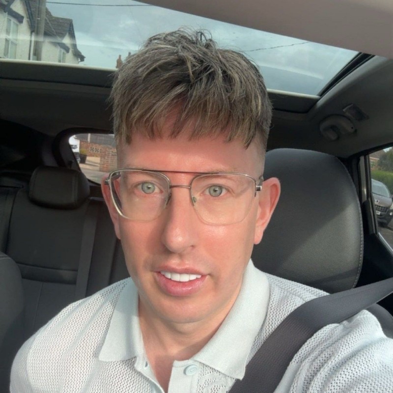 Sausage (@sausagemk) | Snapchat Stories, Spotlight & Lenses