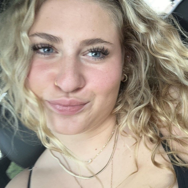 savannah (@sav.lundberg) | Snapchat Stories, Spotlight & Lenses