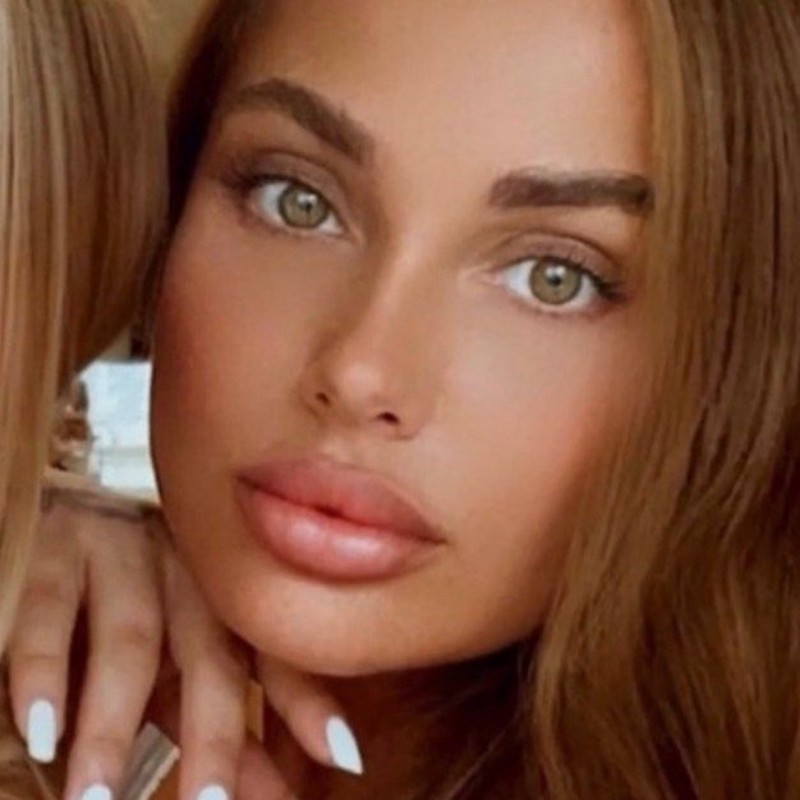 SCHWESTA EWA (@schwesta.ewa) | Snapchat Stories, Spotlight & Lenses