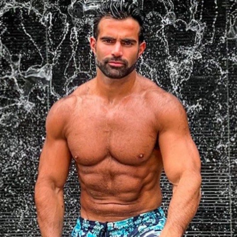 SEAN AZARI (@sean_azari) | Snapchat Stories, Spotlight & Lenses