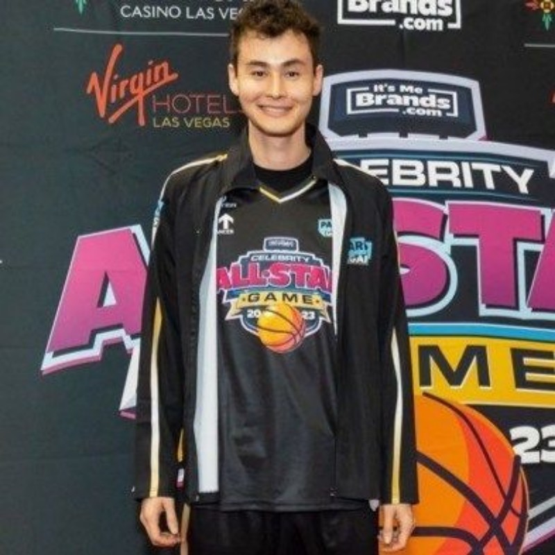 Sean Kelly (@seanmikekelly) | Snapchat Stories, Spotlight & Lenses