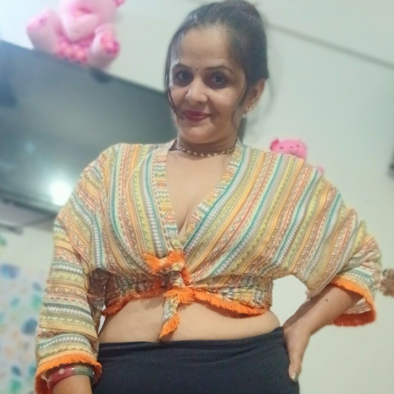 Seema Prajapati (@seemapraj2025) | Snapchat Stories, Spotlight & Lenses
