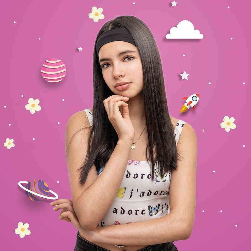 Selene Guzman (@selenglo) | Snapchat Stories, Spotlight & Lenses