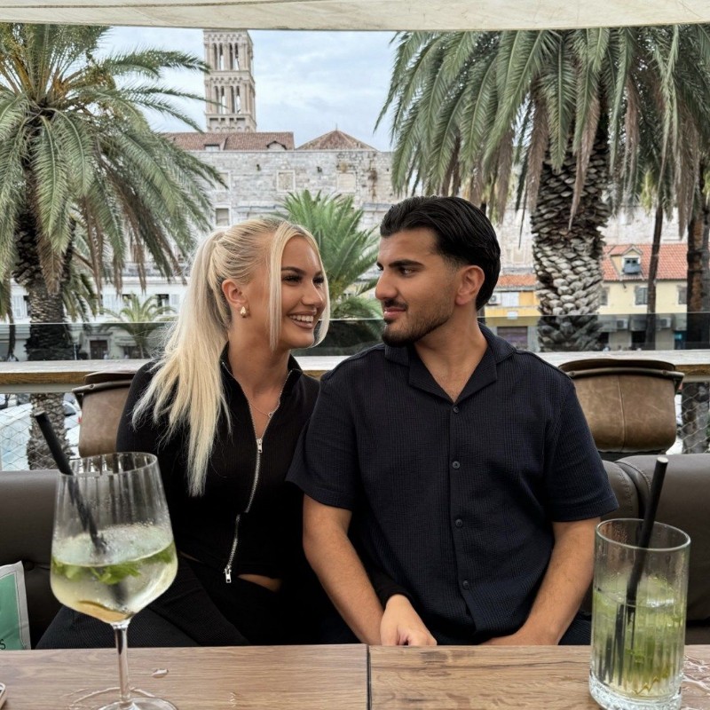 Selina & Haroon ️ (@selina.haroon) | Snapchat Stories, Spotlight & Lenses