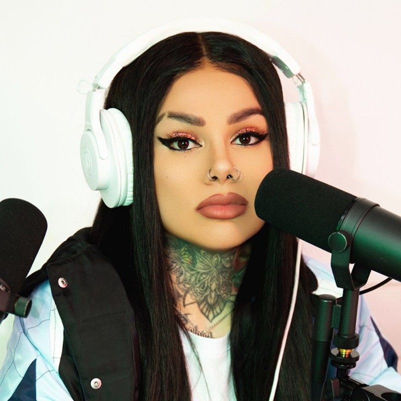 SNOW THA PRODUCT (@senoritasnow) | Snapchat Stories, Spotlight & Lenses