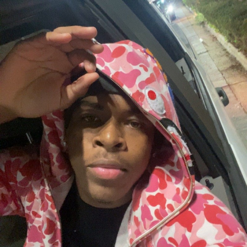 chris 🎒 (@sh3l0vechris) | Snapchat Stories, Spotlight & Lenses