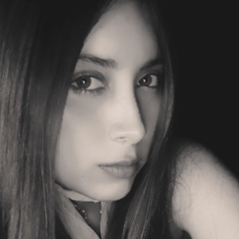 Sharon Orozco (@sh_hnyy) | Snapchat Stories, Spotlight & Lenses