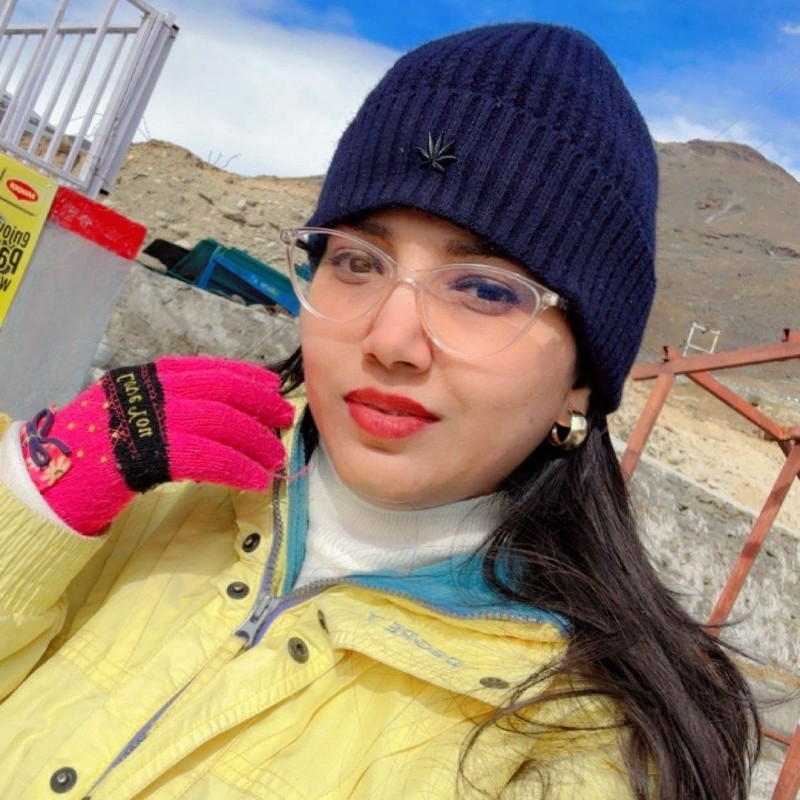 Shaifali Sharma (@sh_shaifali) | Snapchat Verhalen, Spotlight en Lenzen