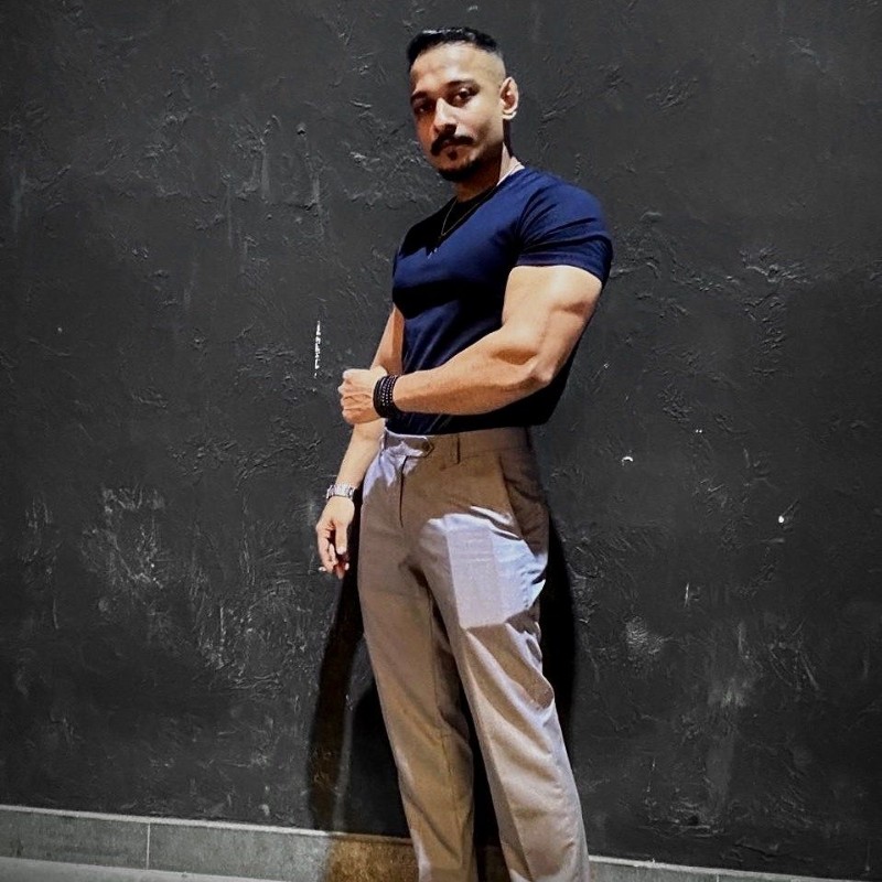 Sherry (@shaheryar_lifts) | Snapchat Stories, Spotlight & Lenses