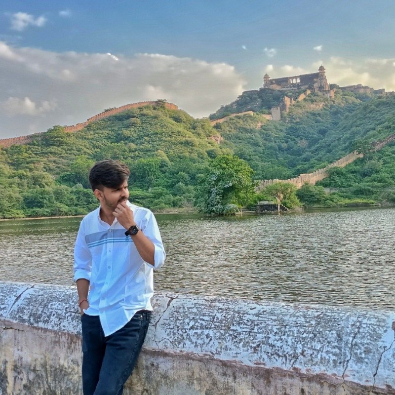 Asheesh Parashar (@sharmajikaldka1) | Snapchat Stories, Spotlight & Lenses