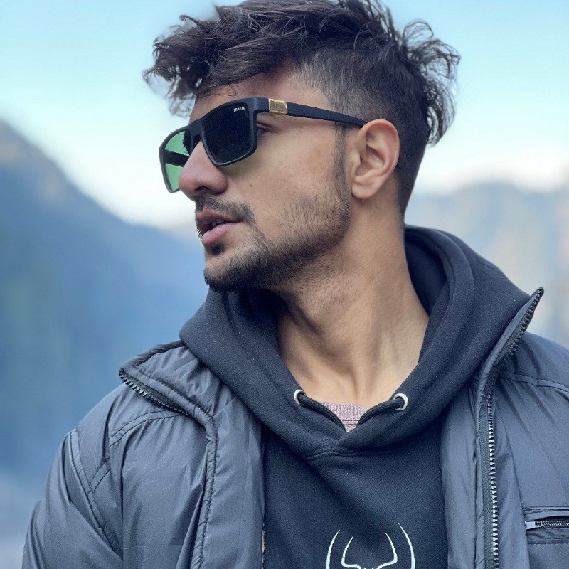 Shayan M Hussain (@shayanhussainsb) | Snapchat Stories, Spotlight & Lenses