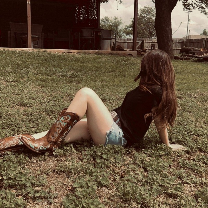 🎸Shelbs🎸 (@shelbie_c2025) | Snapchat Stories, Spotlight & Lenses