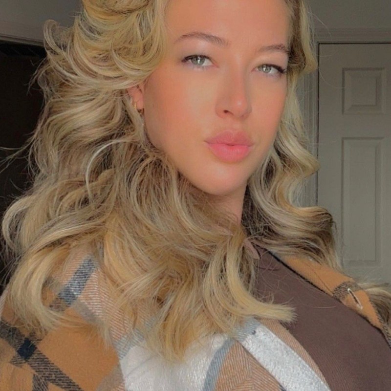 Shelley Thompson (@shell_thompson) | Snapchat Stories, Spotlight & Lenses