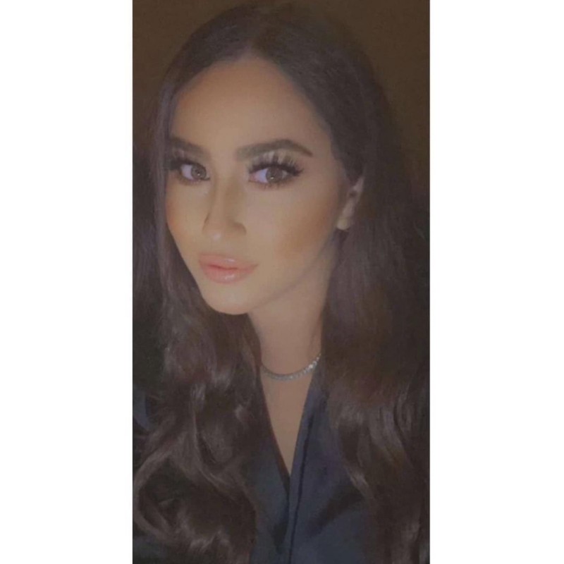 Shiny Dresses Fashion (@shinydresses) | Snapchat Stories, Spotlight ...