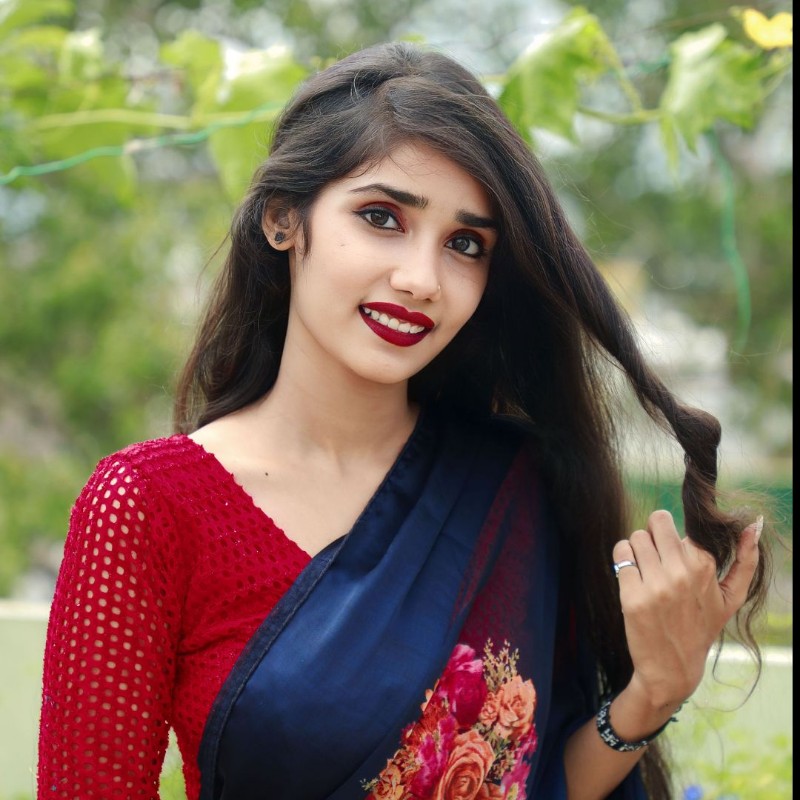 SHRADDHA PARMAR (@shradha_p1647) | Snapchat Stories, Spotlight & Lenses