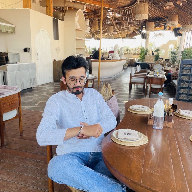 𝗦𝗜𝗗 (@siddharth.saab) | Snapchat Stories, Spotlight & Lenses