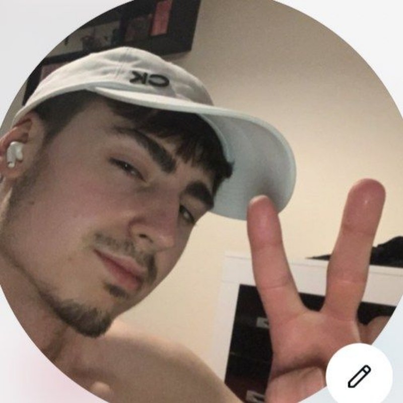 ⋆｡˚ ️ 𝓢𝓲𝓶𝓸𝓷𝓮 🤍⋆｡˚ (@simone_doyler) | Snapchat Stories, Spotlight & Lenses