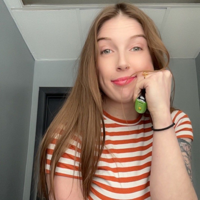 bee (@simplybee222) | Snapchat Stories, Spotlight & Lenses