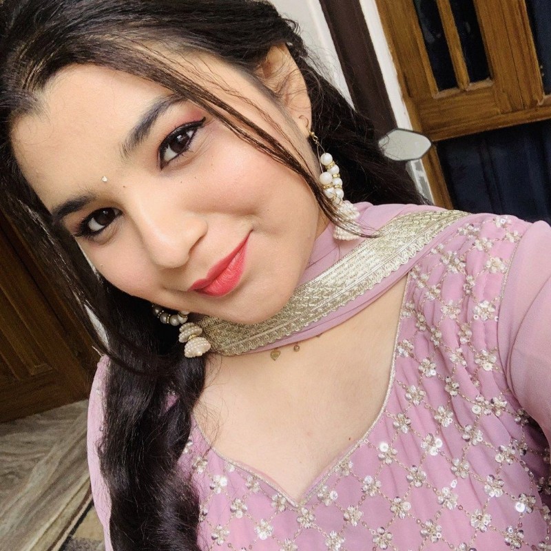 Simran Kaur (@simran-k13) | Snapchat Stories, Spotlight & Lenses