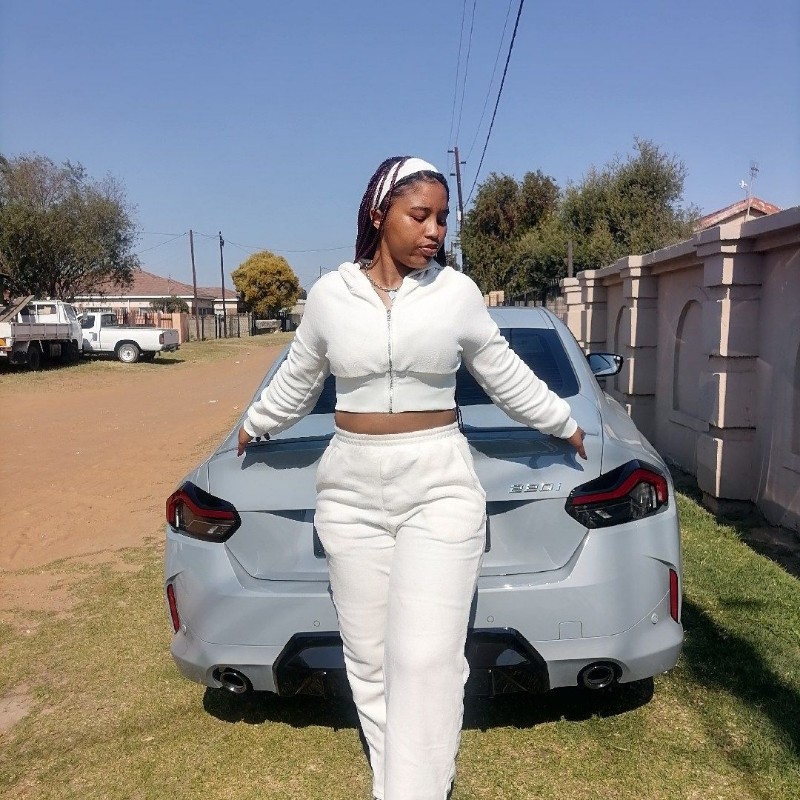 Simthandile Tshabalala (@simthandile2003) | Snapchat Stories, Spotlight & Lenses