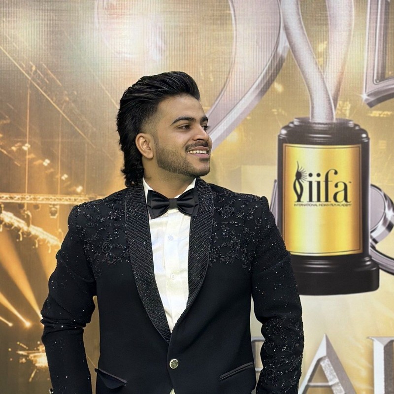 Mridul Sharma (@sirf.mridul) | Snapchat Stories, Spotlight & Lenses