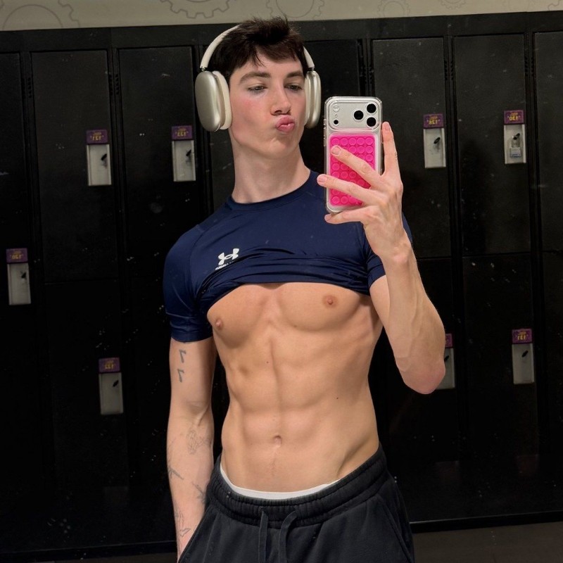 LIL QUEEN (@slaylilqueen) | Snapchat Stories, Spotlight & Lenses