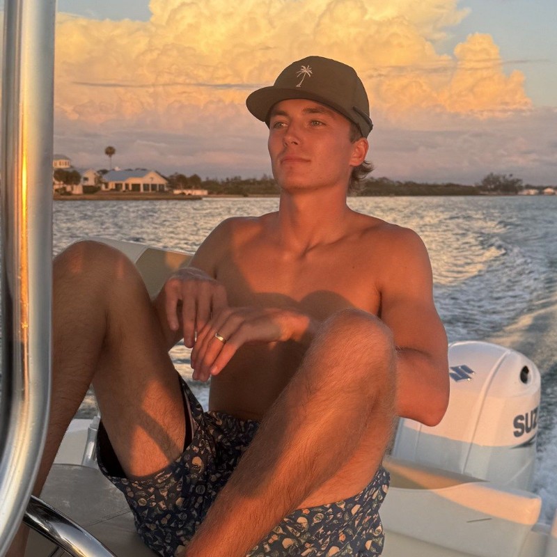 SlickStevie (@slick.stevie) | Snapchat Stories, Spotlight & Lenses