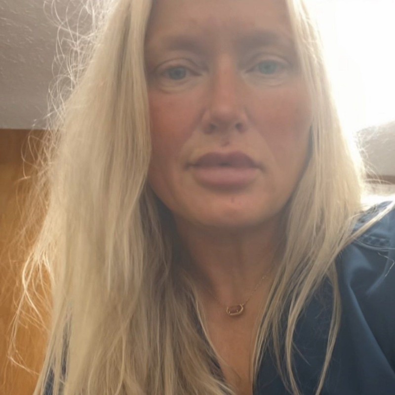 Sloan Gray Sloan Adultmom Snapchat Stories Spotlight And Lenses