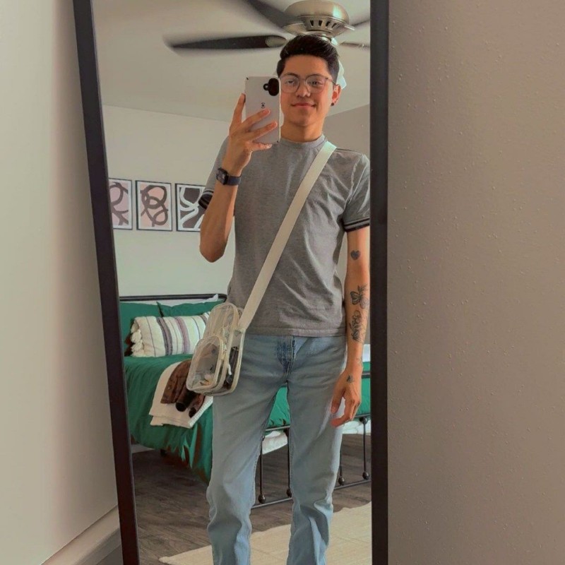 ricardo enriquez (@smh_ricky) | Snapchat Stories, Spotlight & Lenses