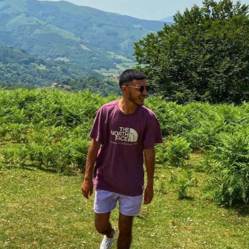 sof-5902 Sofian (@sof-5902) | Snapchat Stories, Spotlight & Lenses