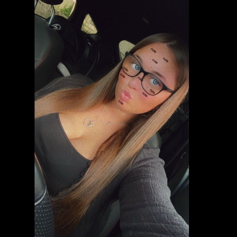 sophie snaddon(@sophiesnaddon12) | สตอรี่ Snapchat ตลอดจน Spotlight และเลนส์