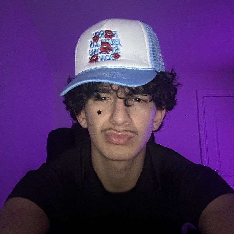 𝔰𝔭𝔞𝔪 (@spam.awb) | Snapchat Stories, Spotlight & Lenses