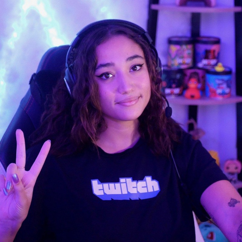 Mallorie (@spicyhoney.m) | Snapchat Stories, Spotlight & Lenses