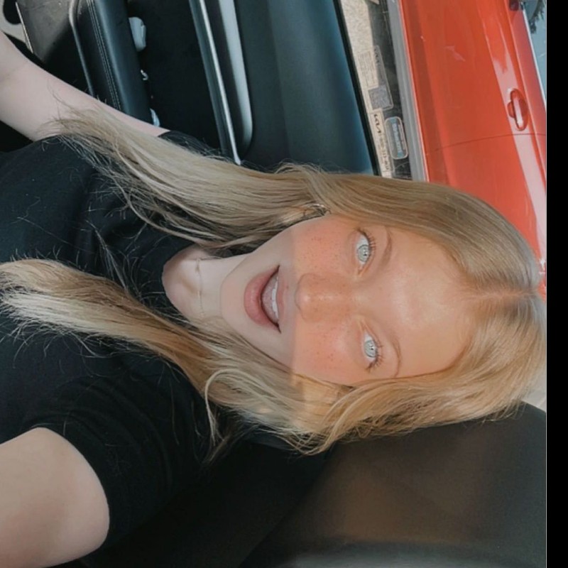 Sam (@srblazek03) | Snapchat Stories, Spotlight & Lenses